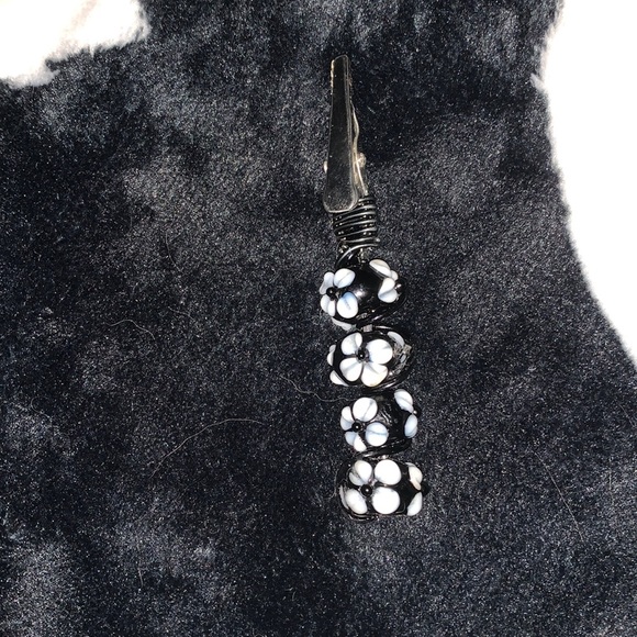 ajs custom | Other | Black Flower Roach Clip Hand Made Custom Made Of 1 ...